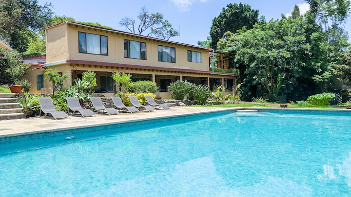 House With Pool, Garden & Views In Tepoz Colibrí - Tepoztlán
