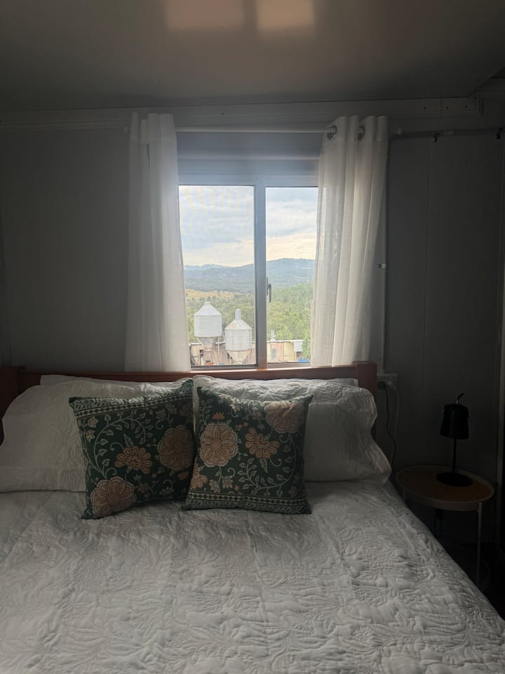 Pine Villa - Farm Stay In Moonbi - Tamworth