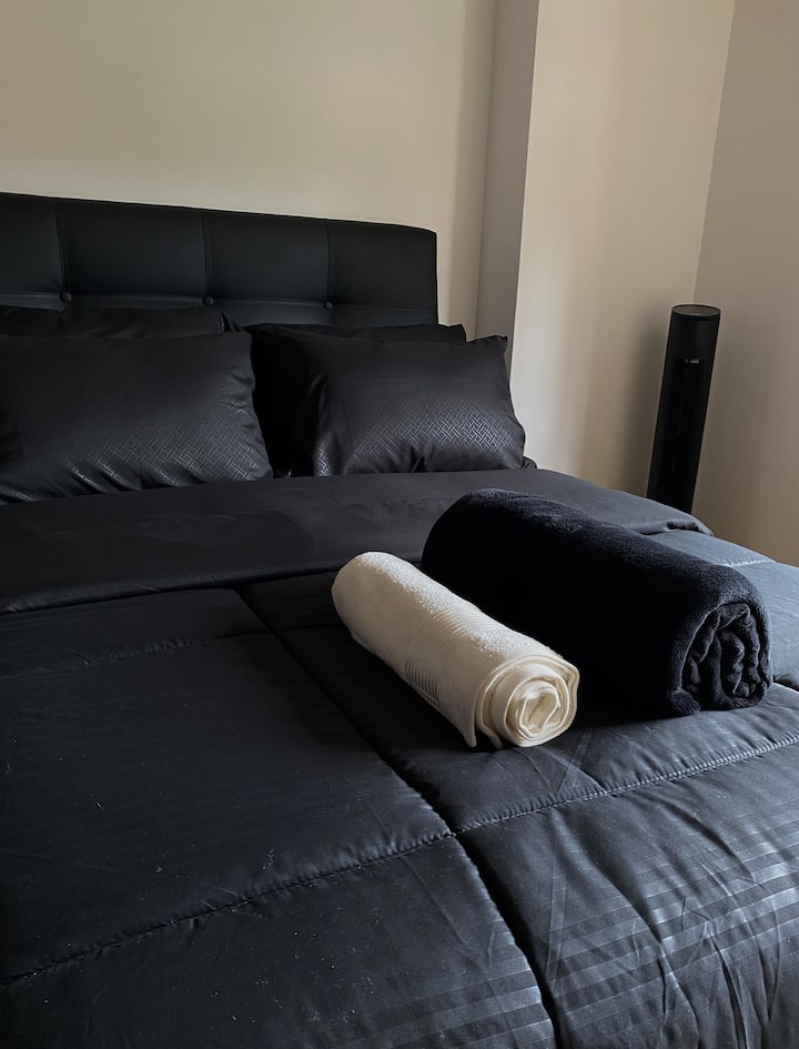 Habitación En Medellín Av. Palmas - Poblado - Medellin, Antioquia, Colombia