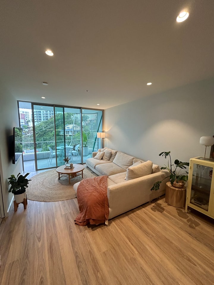 Beachfront Apartment Kirra. - Coolangatta