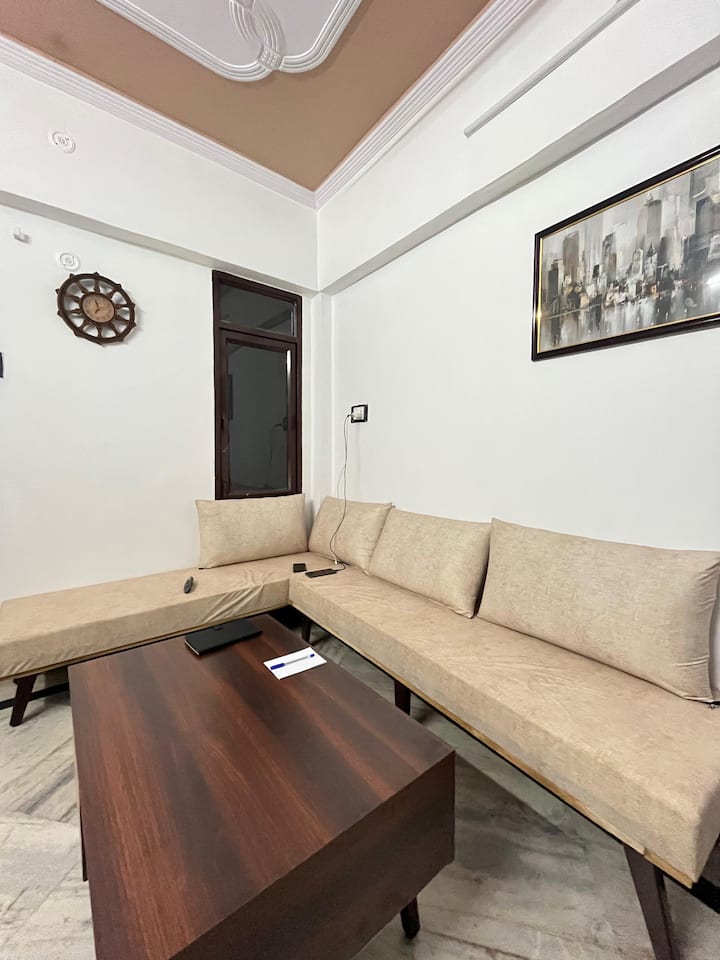 Nest - 1bhk Independent Flat Tt - Prayagraj