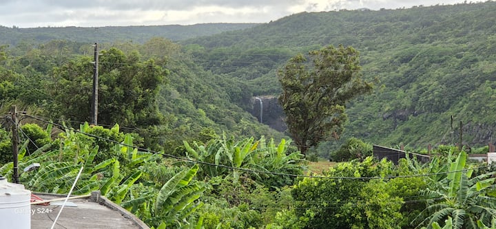 Cascade Retreat - Maurice