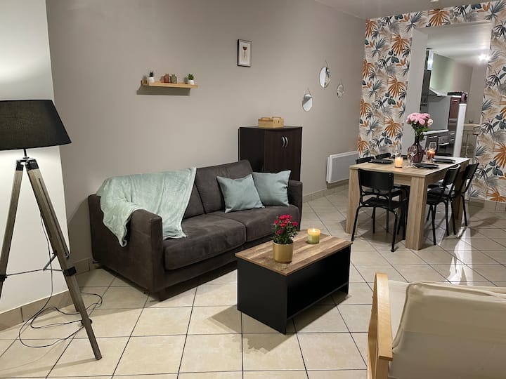 Bergues: Le Nid Des Canaux 65m2
Avec Extérieur - Bergues