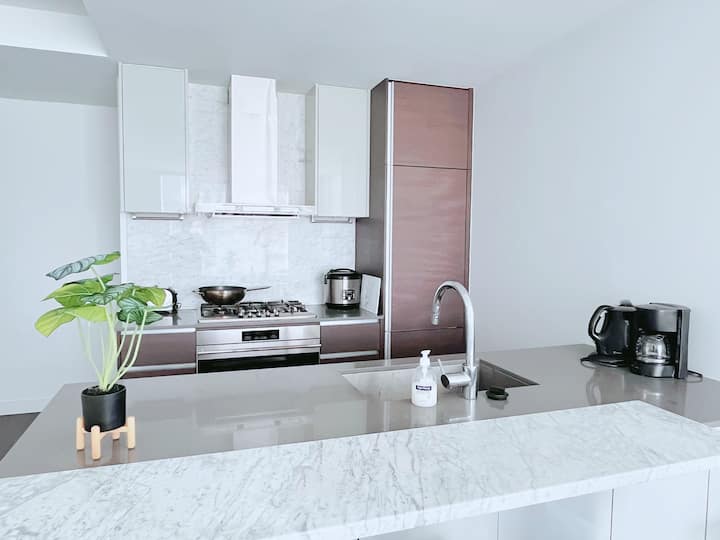 City View 2b2b @Burnaby Metrotown - Burnaby