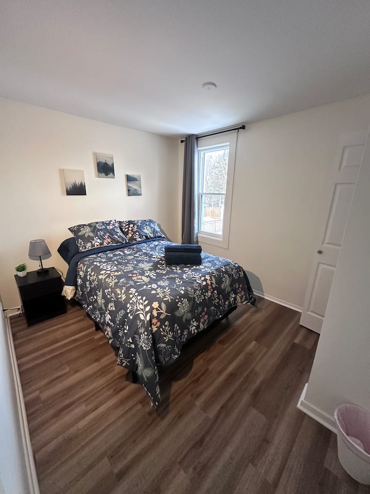 Spacious 1-bed Apt Near Hospital - Cornwall, ON, Canada