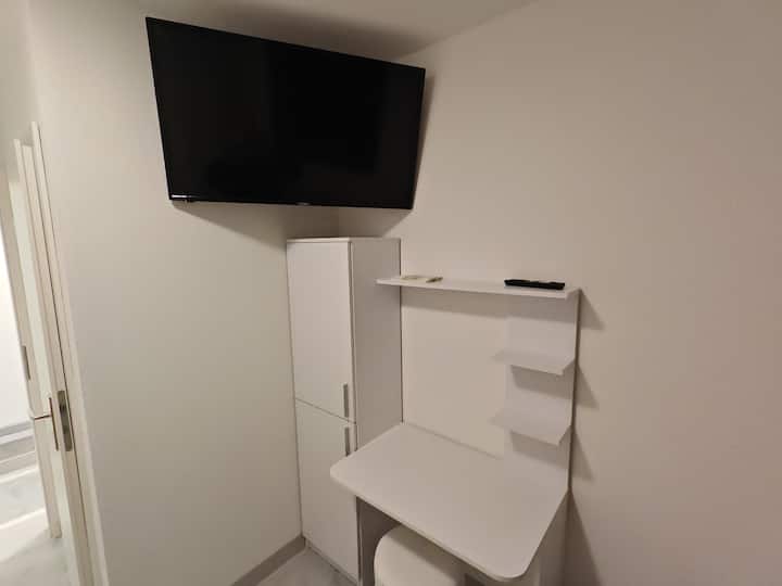 Modernes Zimmer Mit Eigenem Bad - Wuppertal