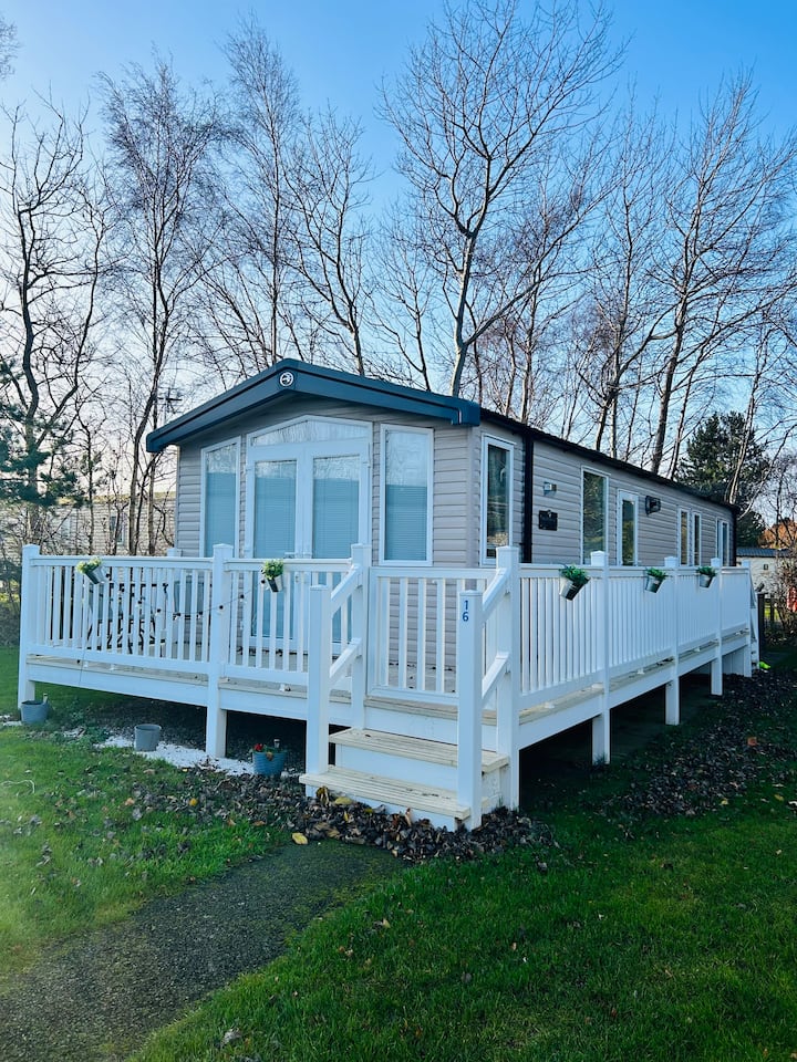 Luxury Cozy Caravan - North Berwick