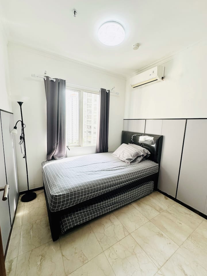 Cozy Apt|2br|7pax| Direct To Mall Central Park - Jakarta