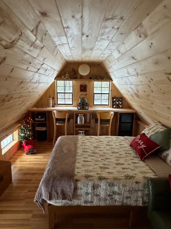 Adventure Awaits A-frame - Seneca Lake, NY
