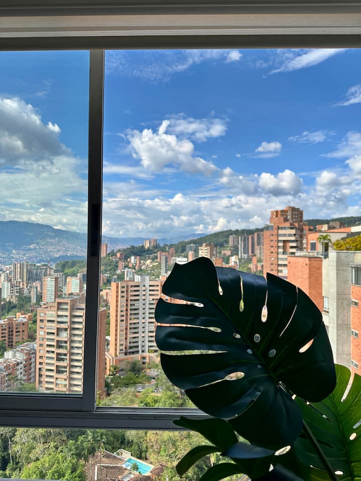 Vista Espectacular A Medellín • Piso 24 - Medellín