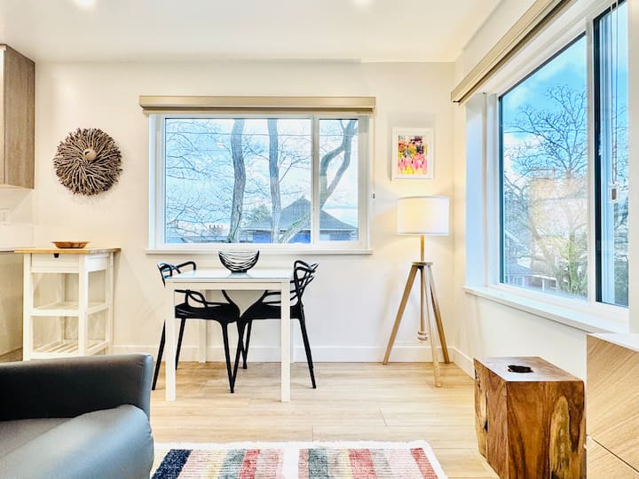 Dazzling Corner Suite - Close To Metro - Vancouver