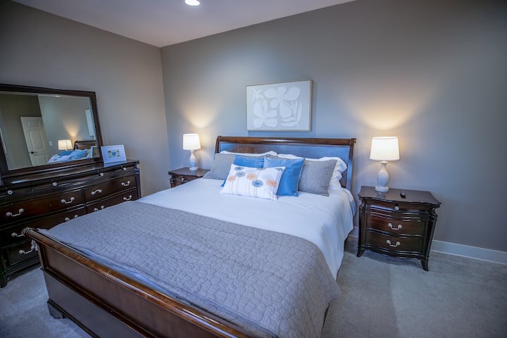 2,200 Sqft Hillcrest Haven! Walk To Dining & Fun - Little Rock, AR