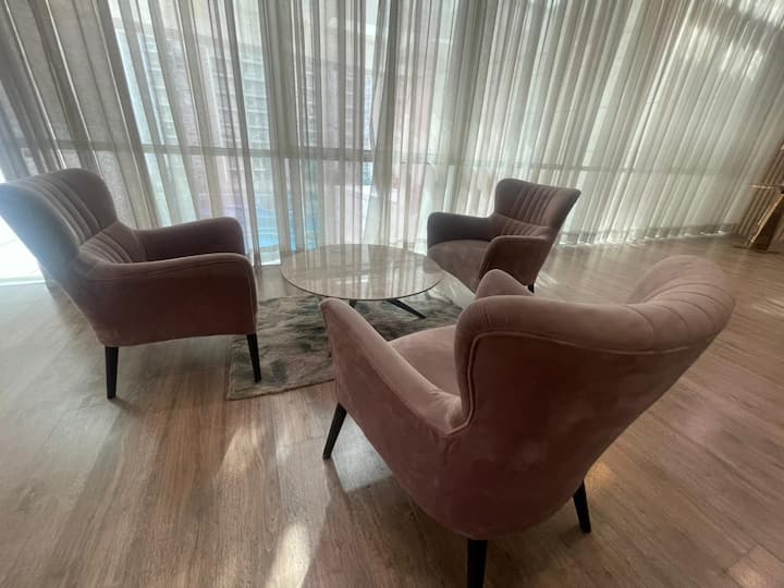 3 Bedrooms Luxary Pent House - Noida