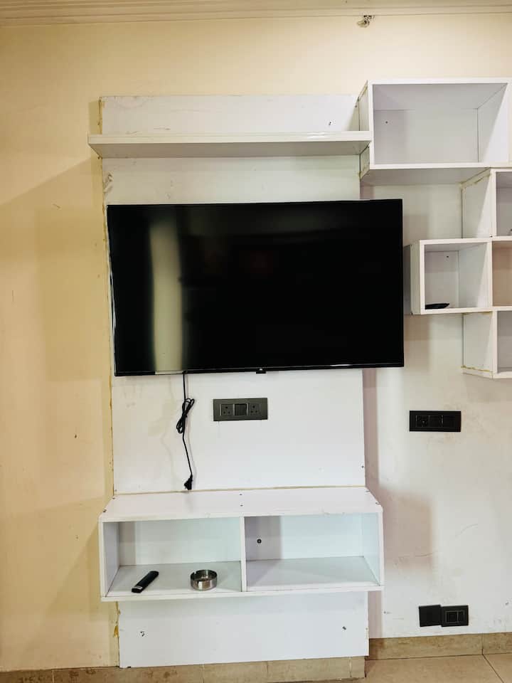 3bhk Flat Apartment |Gaur City2 | Noida | Expomart - Ghaziabad