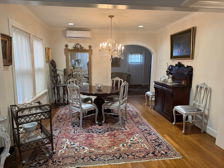 Charming-level Stay In Duplex, Upper Kirby Area - Houston, TX