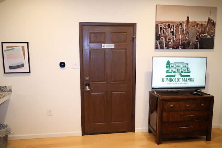 Cozy Roosevelt Row Stay – Roku Tv & Near Art - Phoenix, AZ
