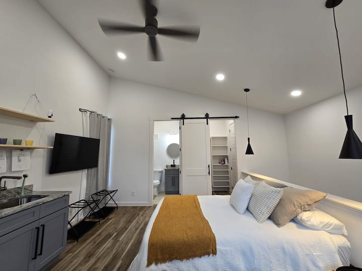 George Studio - Rogers Ranch – San Antonio
