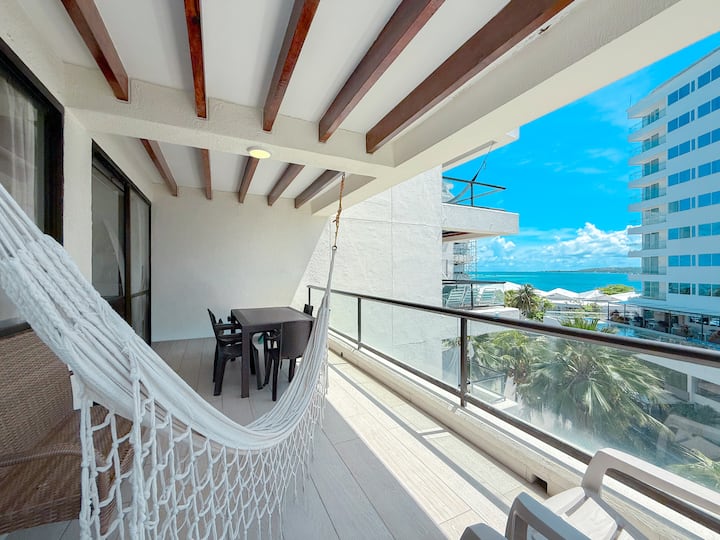 Central Apartment With Balcony & Ocean View - San Andrés