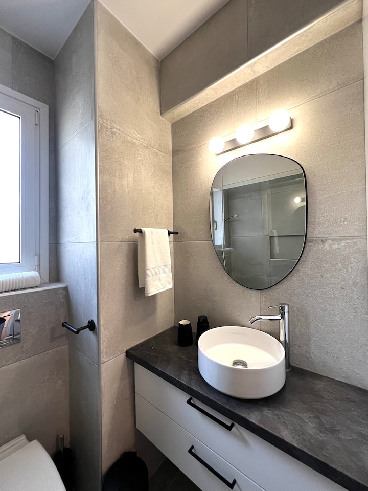 The Minimal Nest - Nicosia