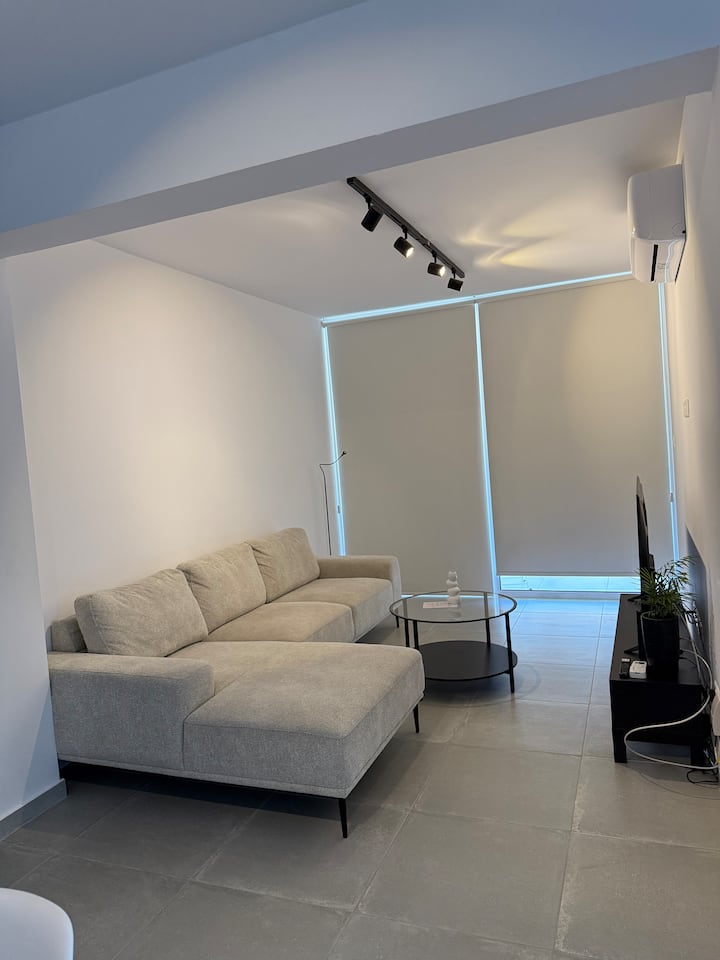The Minimal Nest - Nicosia