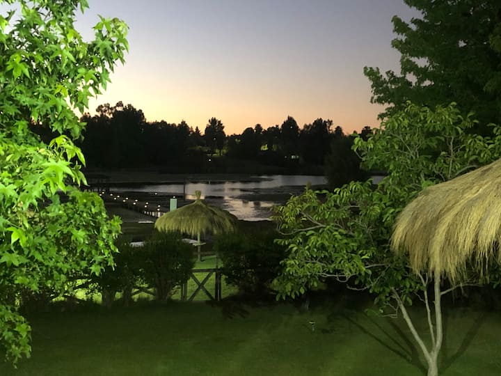 Hermosa Casa En Lago Rapel - Chile