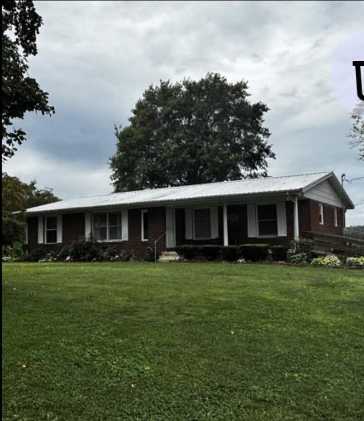 Kenyatucky! For Your Stay Or Event! - Georgetown, OH