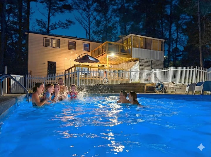 Resort-style Retreat, Pool, Hot Tub & Game Room - Marietta, GA