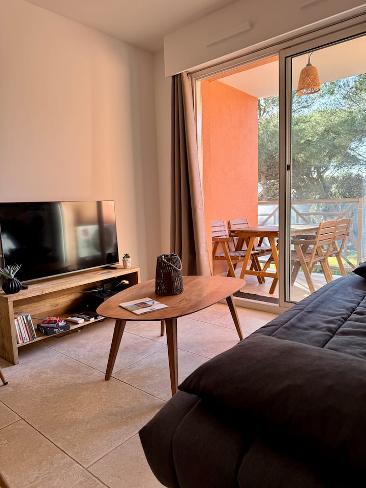 Bel Appart Avec Piscine, Golf & Plages - Saint-Raphaël