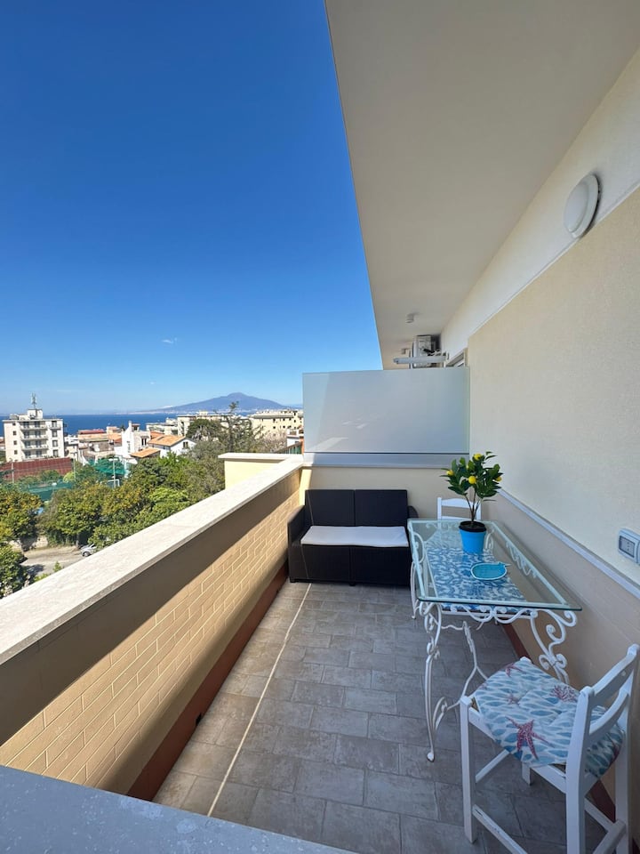 Qui Dove Il Mare Luccica - Balcone Vista Mare - Sorrento