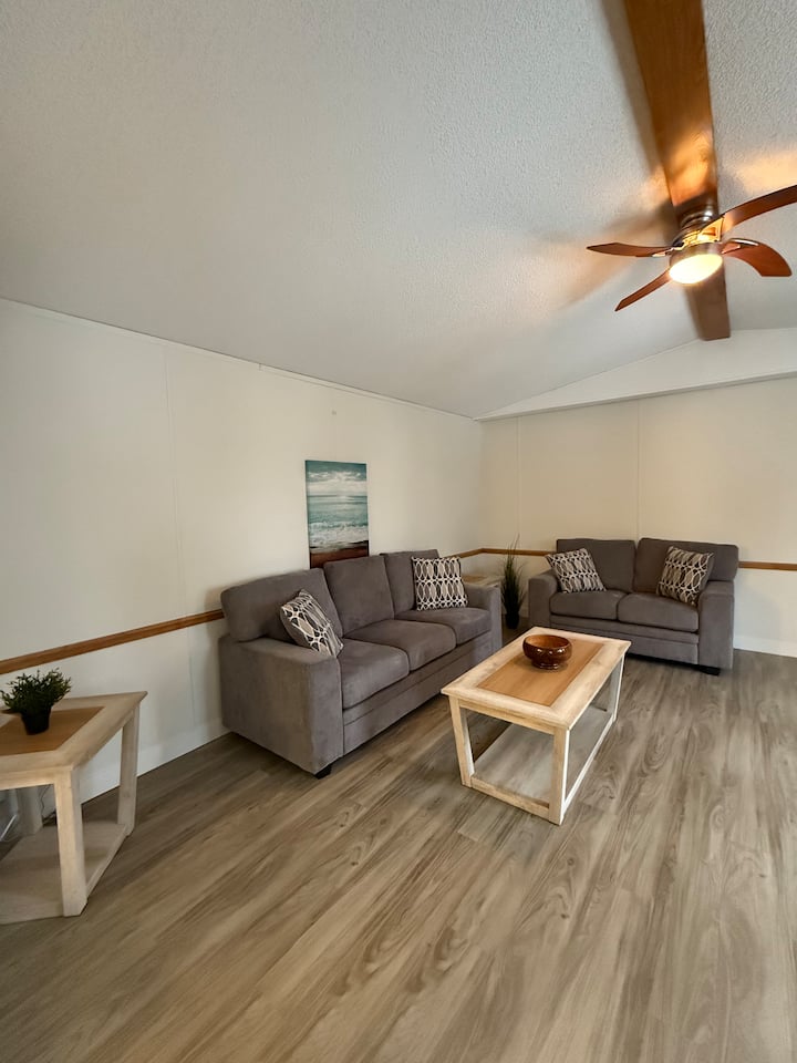 Cozy Lakeview Cabin - Saskatchewan