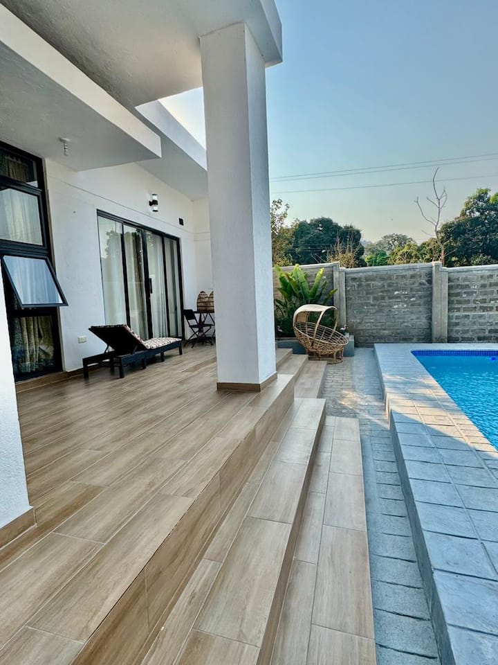 007 Villa - Malawi