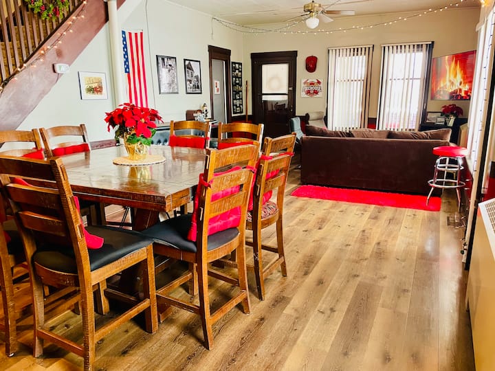 5-mins To Beach! Game Room, Hot Tub, Lake Erie Gem - Lake Erie, PA