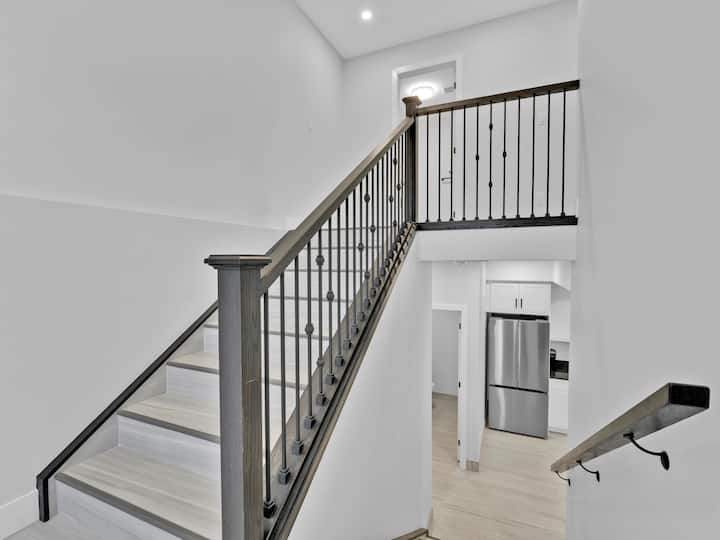 Elegant Two Bedrooms Near Bridge - カナダ ウィンザー