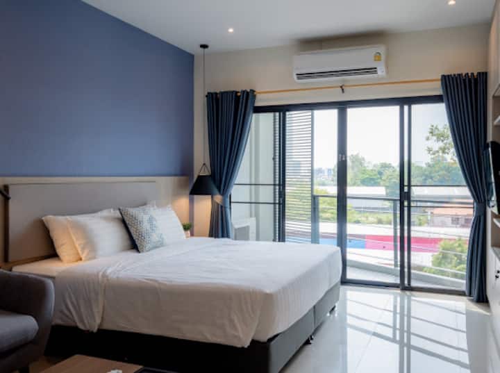 Deluxe Apartment: Great Location - Rayong