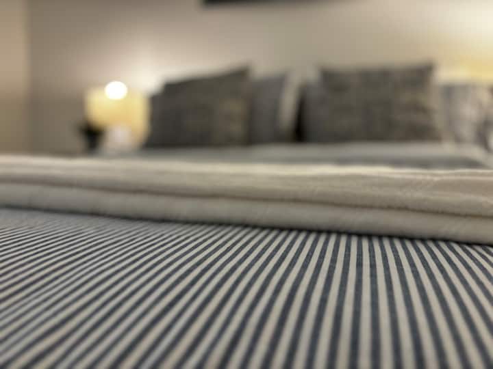 2 Bed, 2 Full Bath, Downtown Barrie - Barrie