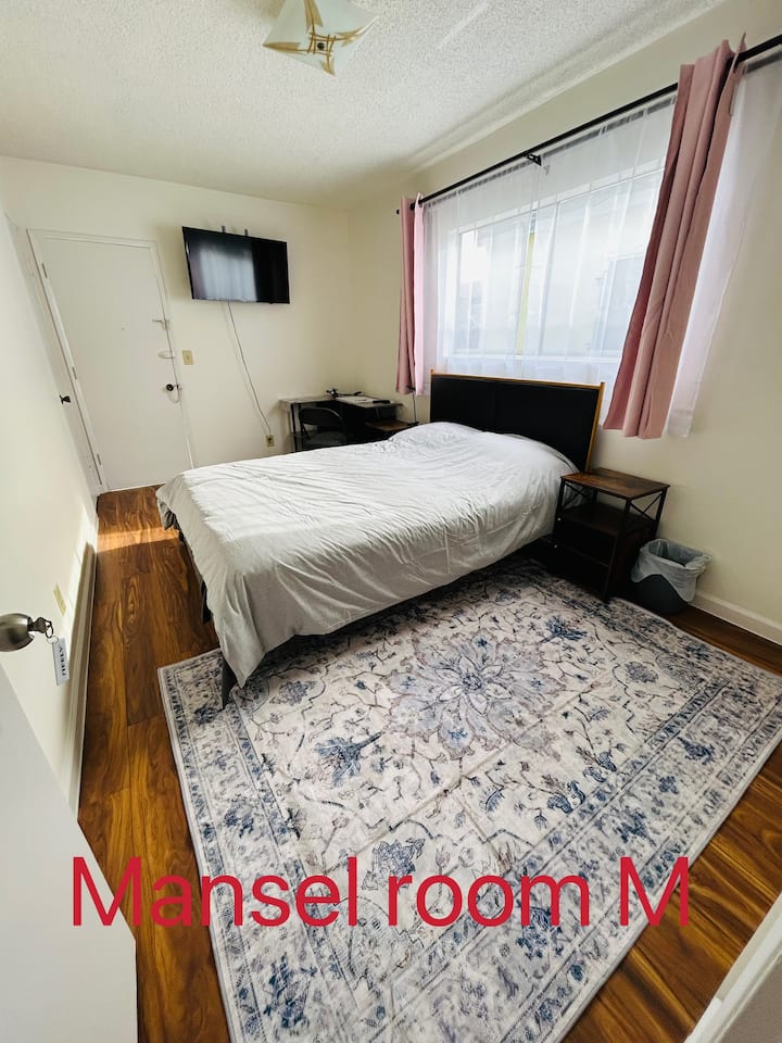 Cozy Master Bedroom By Lax - Manhattan Beach, CA