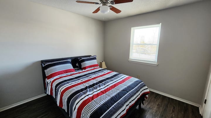 Comfort- A Room 2 Min From Ku Med - Kansas City, MO