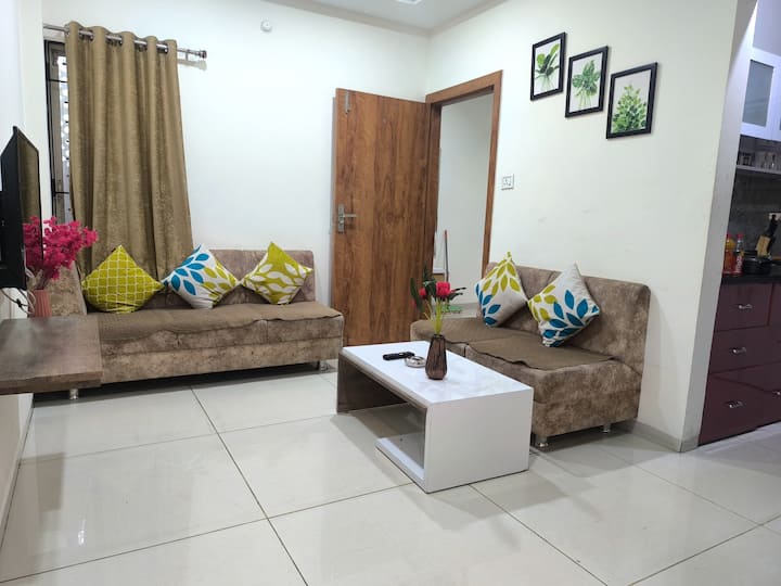 Elegant Independent 1bhk Flat At A Prime Location - Indore