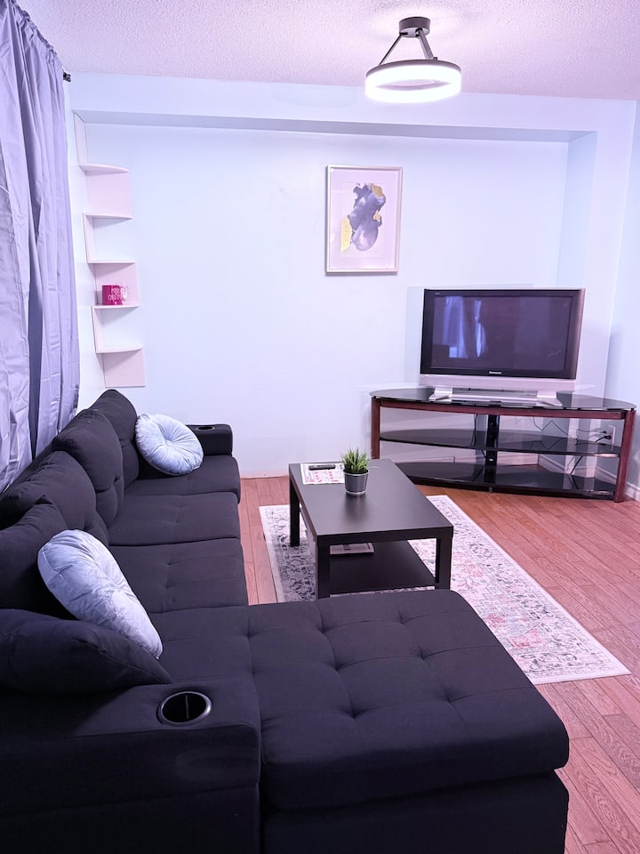 The House Is All Yours - Belleville
