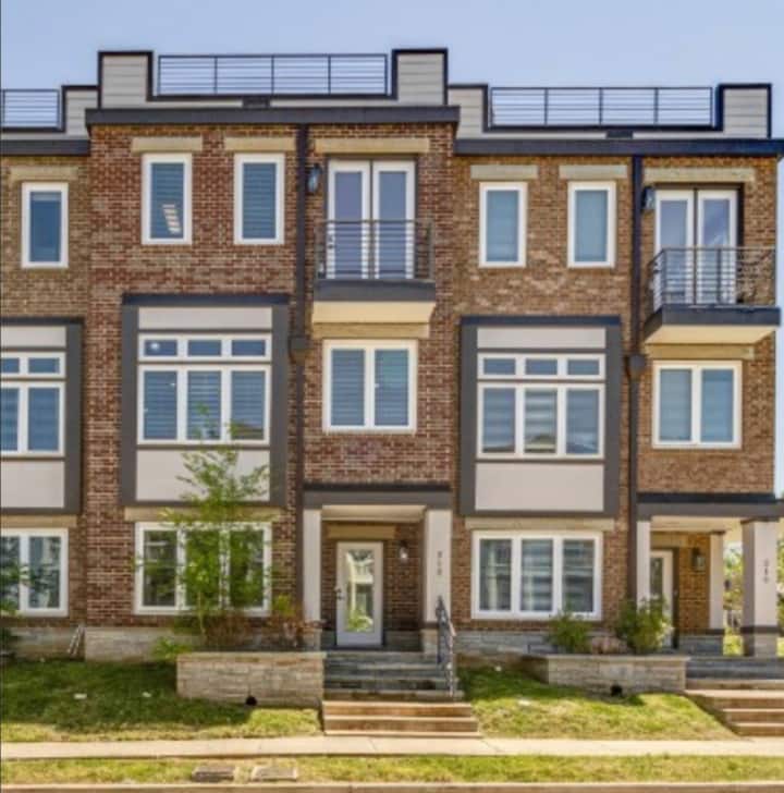 Nashville Escape - Steps To Lake, 20 Min To Downtn - Old Hickory Lake, TN