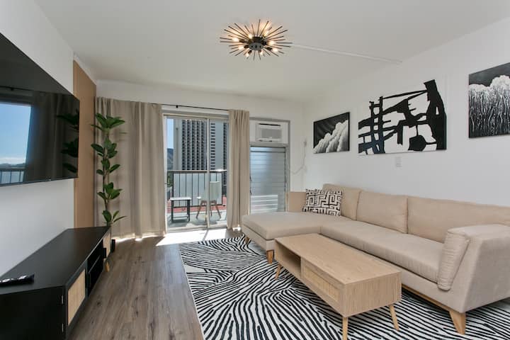 Luxury Lush 3 Bed 2 Bath, Ocean View, With Parking - Honolulu, HI