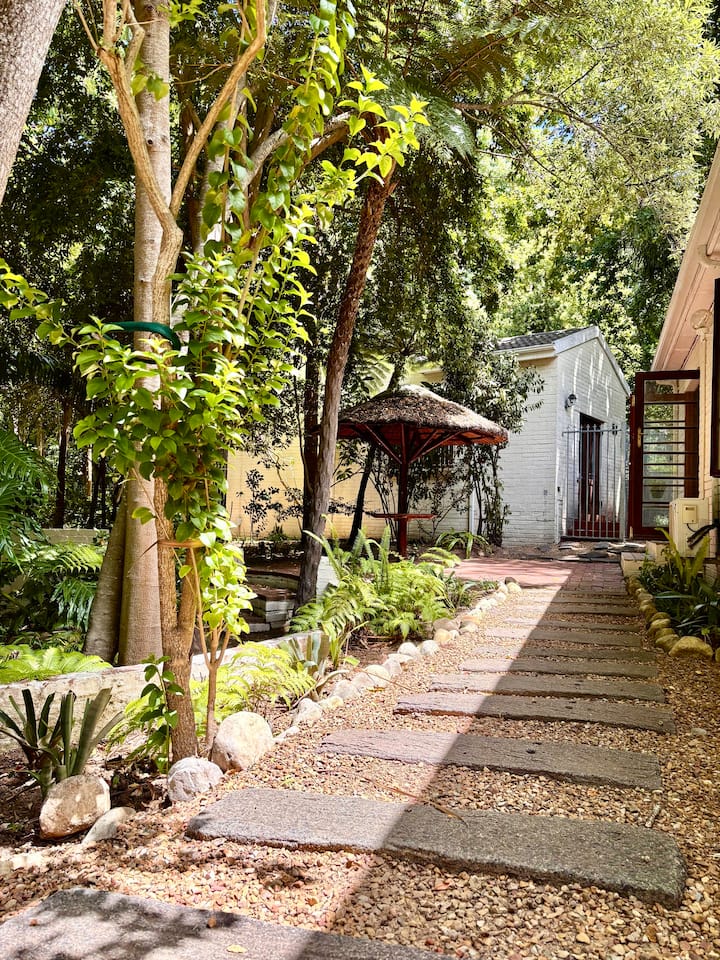 Forest Getaway In Constantia - Western Cape