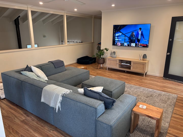 Narooma Surf Beach Home - Narooma