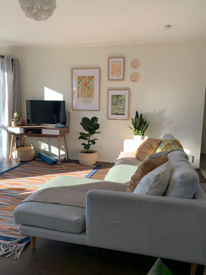 Tranquil City Haven | 2br Townhouse + Parking - Christchurch