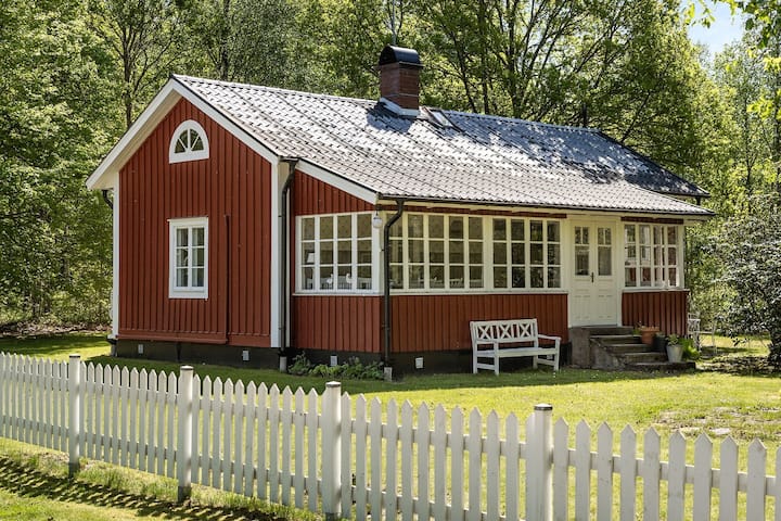 Mysig Stuga Vid Sjön Bolmen - Ljungby