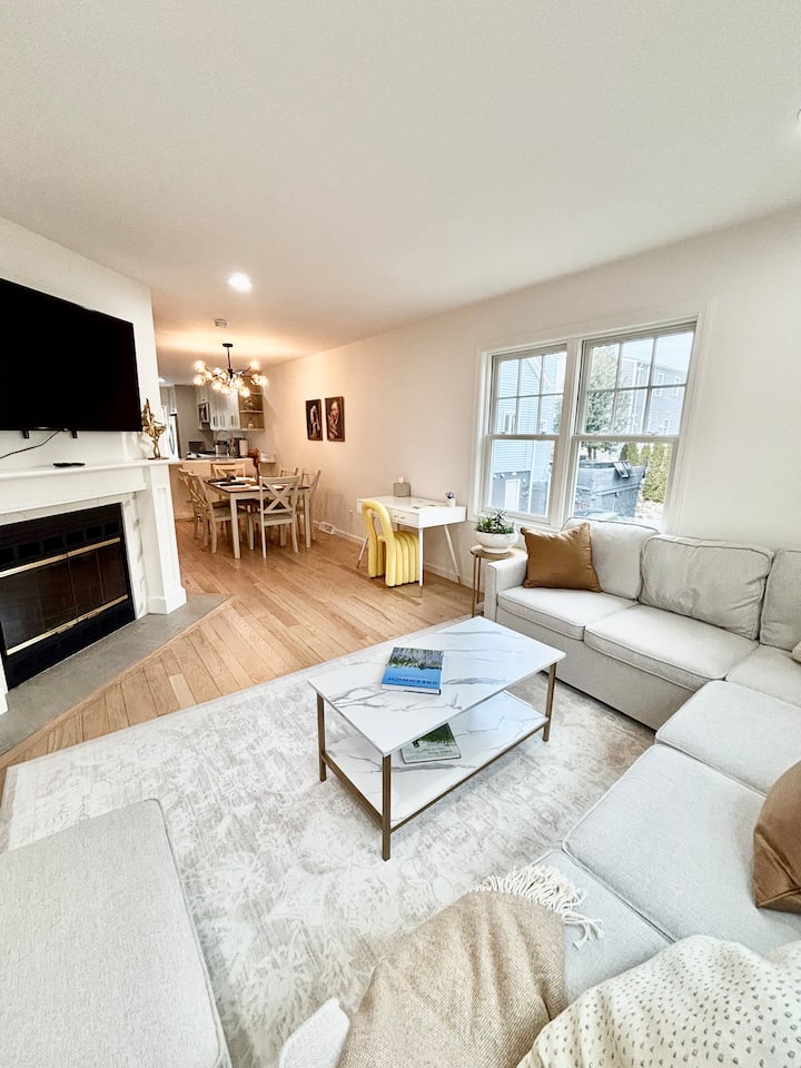 Beautiful 3 Bed Condo W Garage - Rye, NY