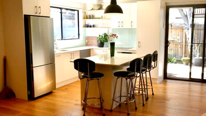 The Rock & Gate - Byron Bay