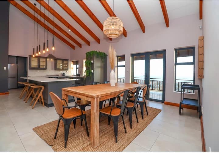 Gorgeous 4bdr Villa-5 Min To Heart Of Wilderness - Wilderness