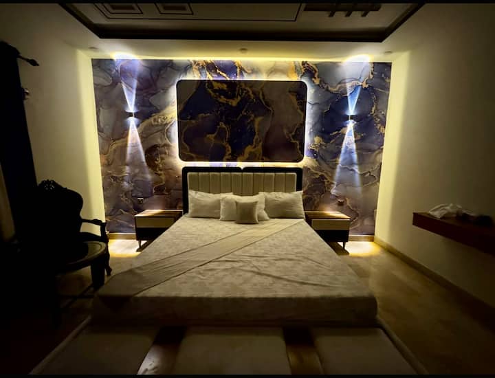 Spacious 4-bedroom Family Apartment In Gulshan - Karachi