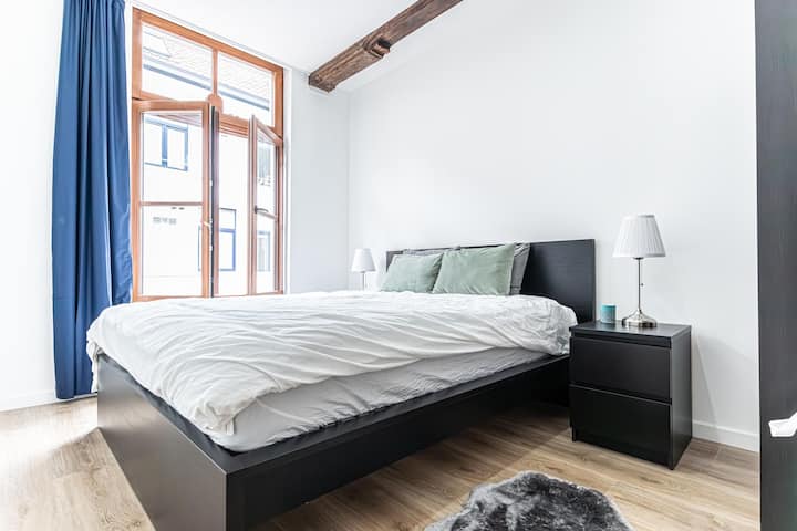 Modern 3br Apartment For 6 W/patio | Ghent - Gand